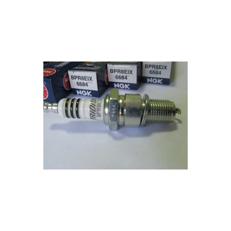 Jeu de 4 bougies NGK BPR8EIX - GL RACING SHOP NGK 6684